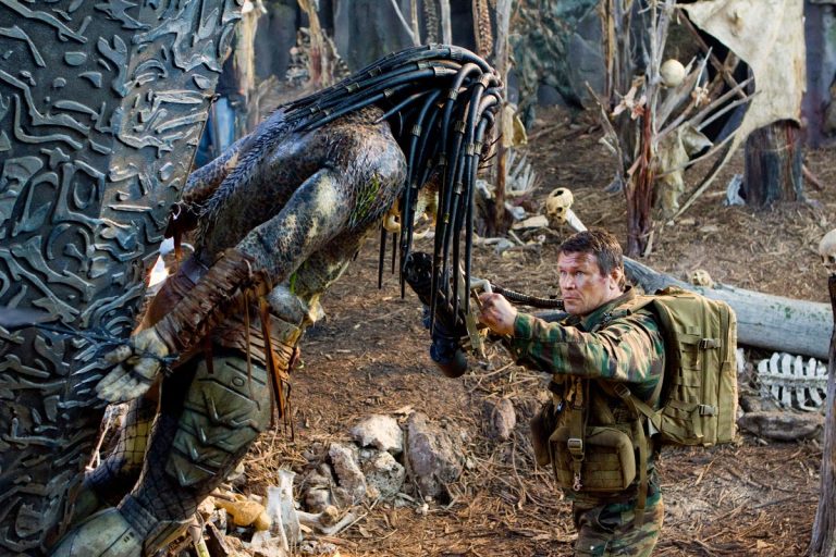 74 New Predators Photos! - FilmoFilia