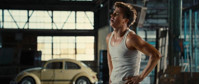 36 Hi-Res Footloose Photos! - FilmoFilia