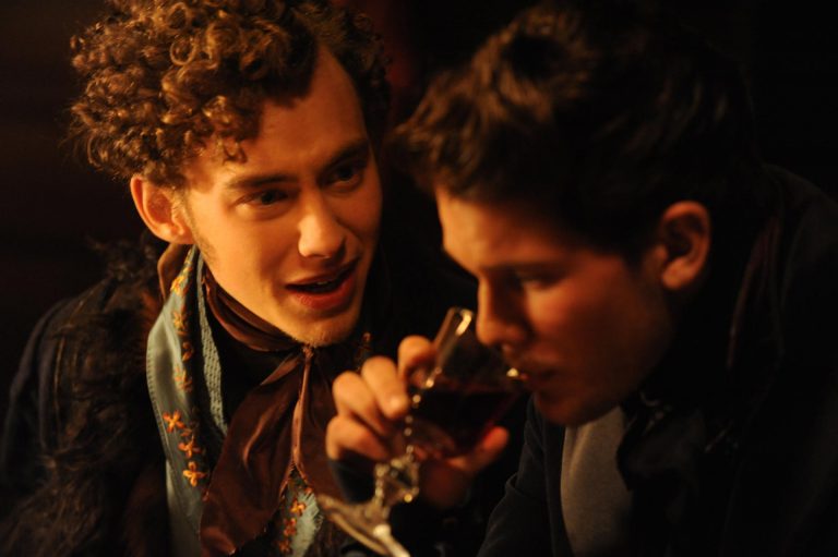 GREAT EXPECTATIONS Poster and Photos (+47)