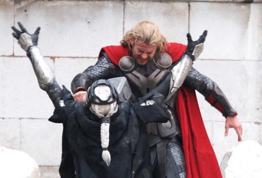 Thor: The Dark World On-the-Set Video Of Thor & Malekith Battle Scene