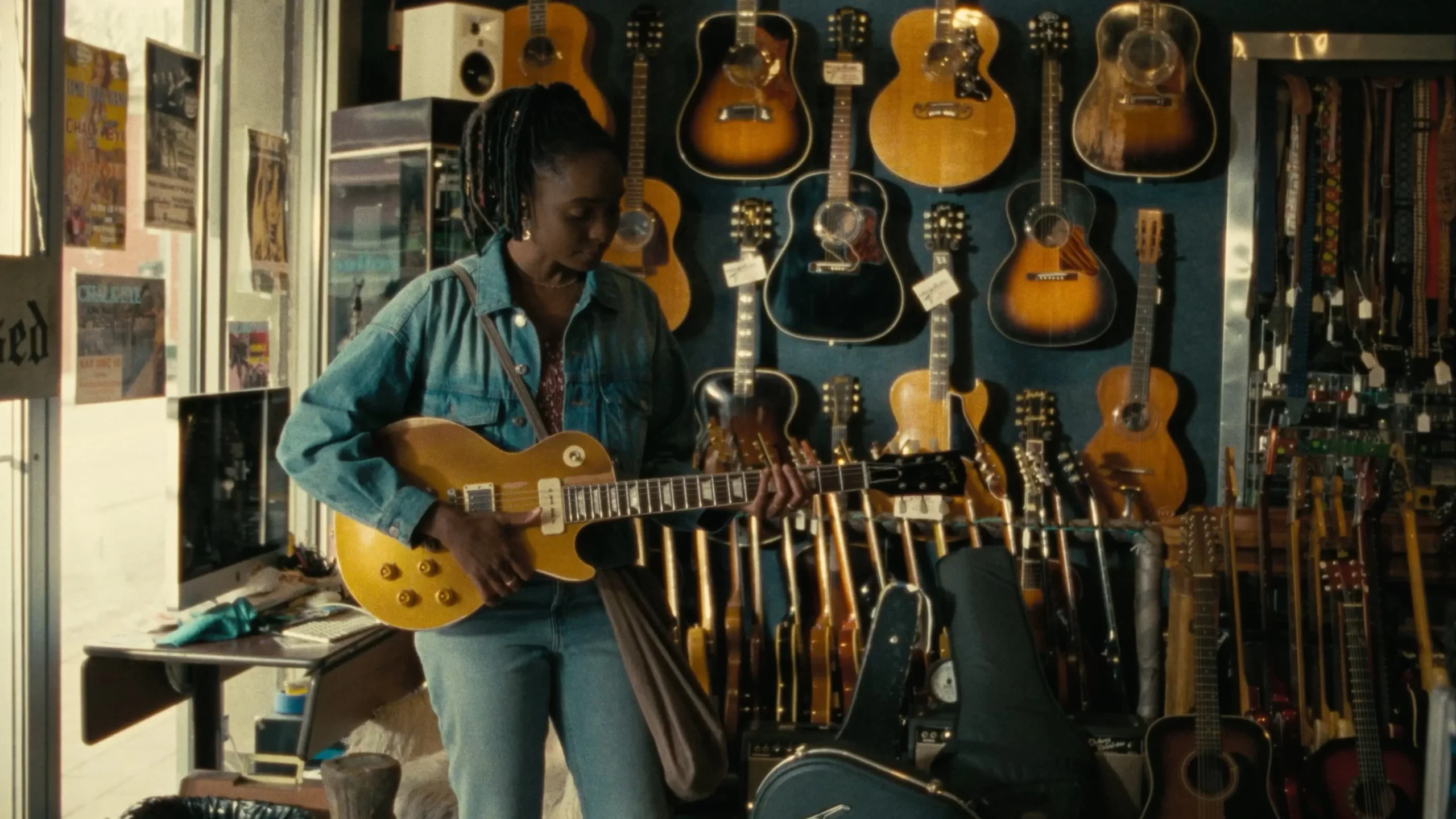 'Dandelion' Trailer and Poster - A Passionate Romance with Musical ...
