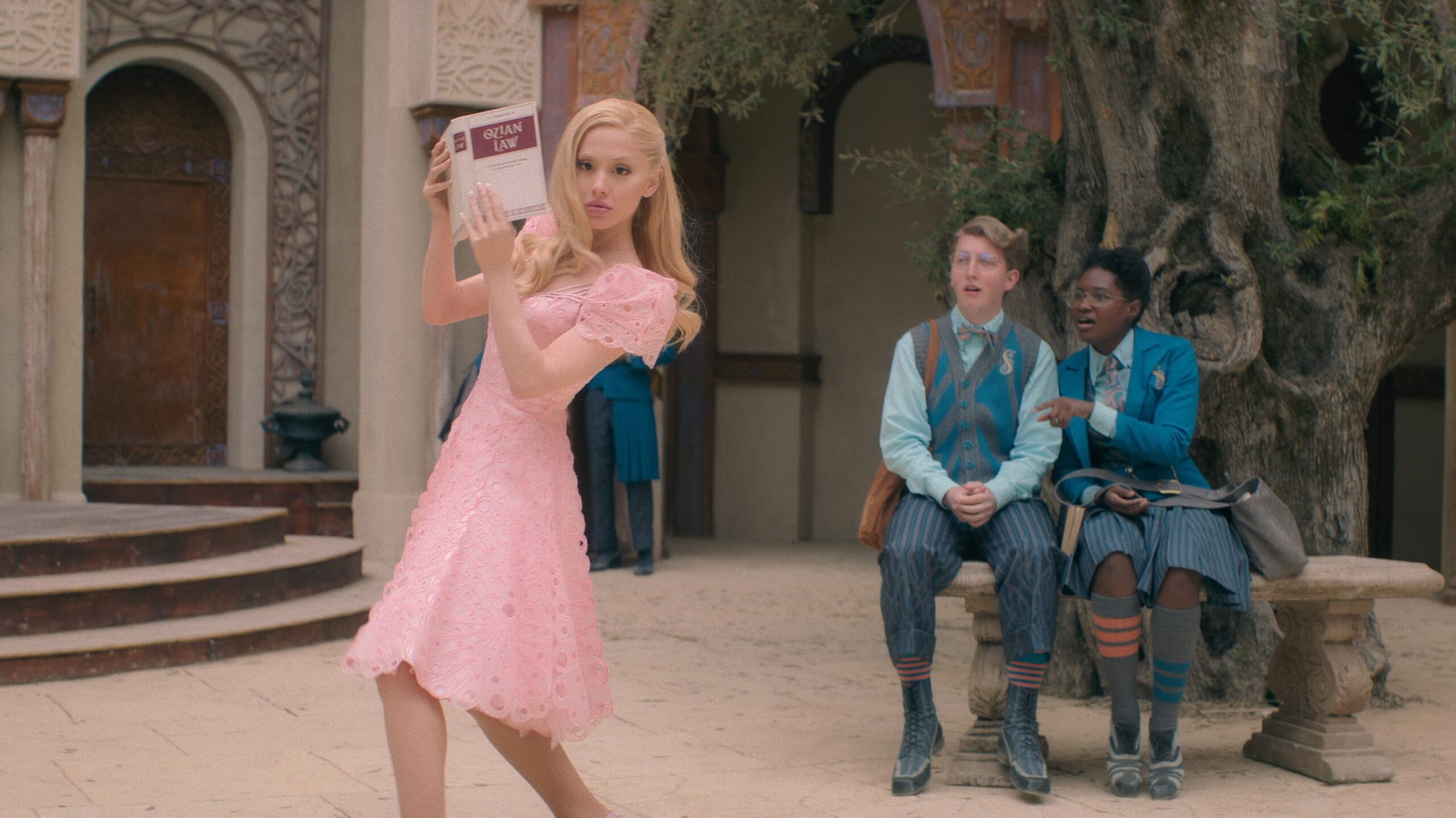 'Wicked': Blockbuster in the Making with Epic Presales and Star Power ...