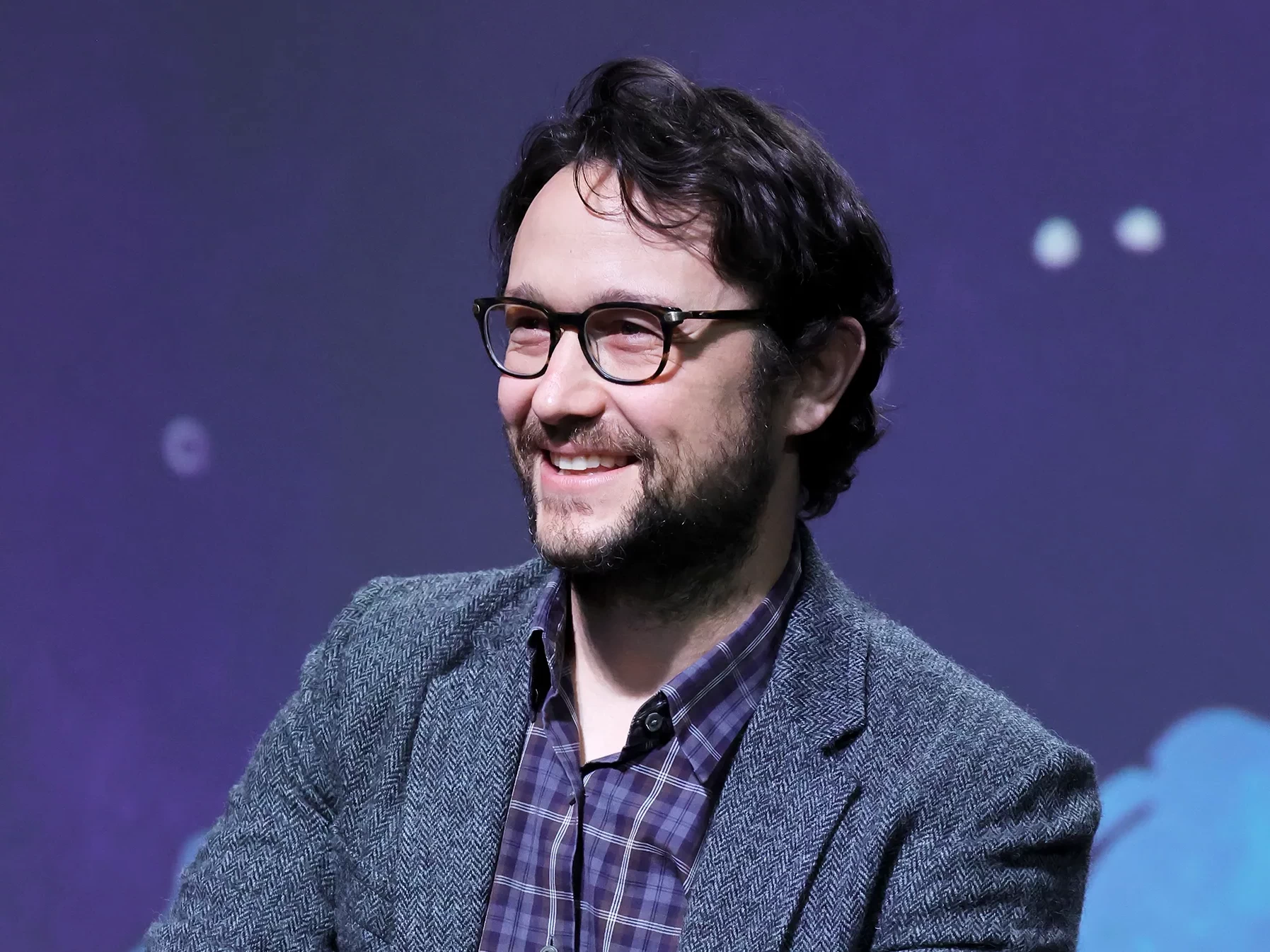 Joseph Gordon-Levitt Returns to Direct AI Thriller with Anne Hathaway ...