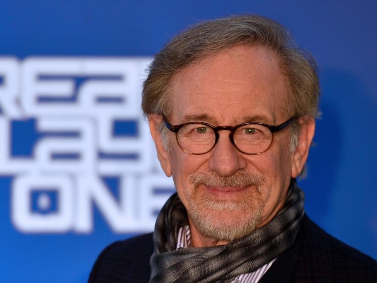 Steven Spielberg’s 'The Dish': A Sci-Fi Return to His Iconic Style ...